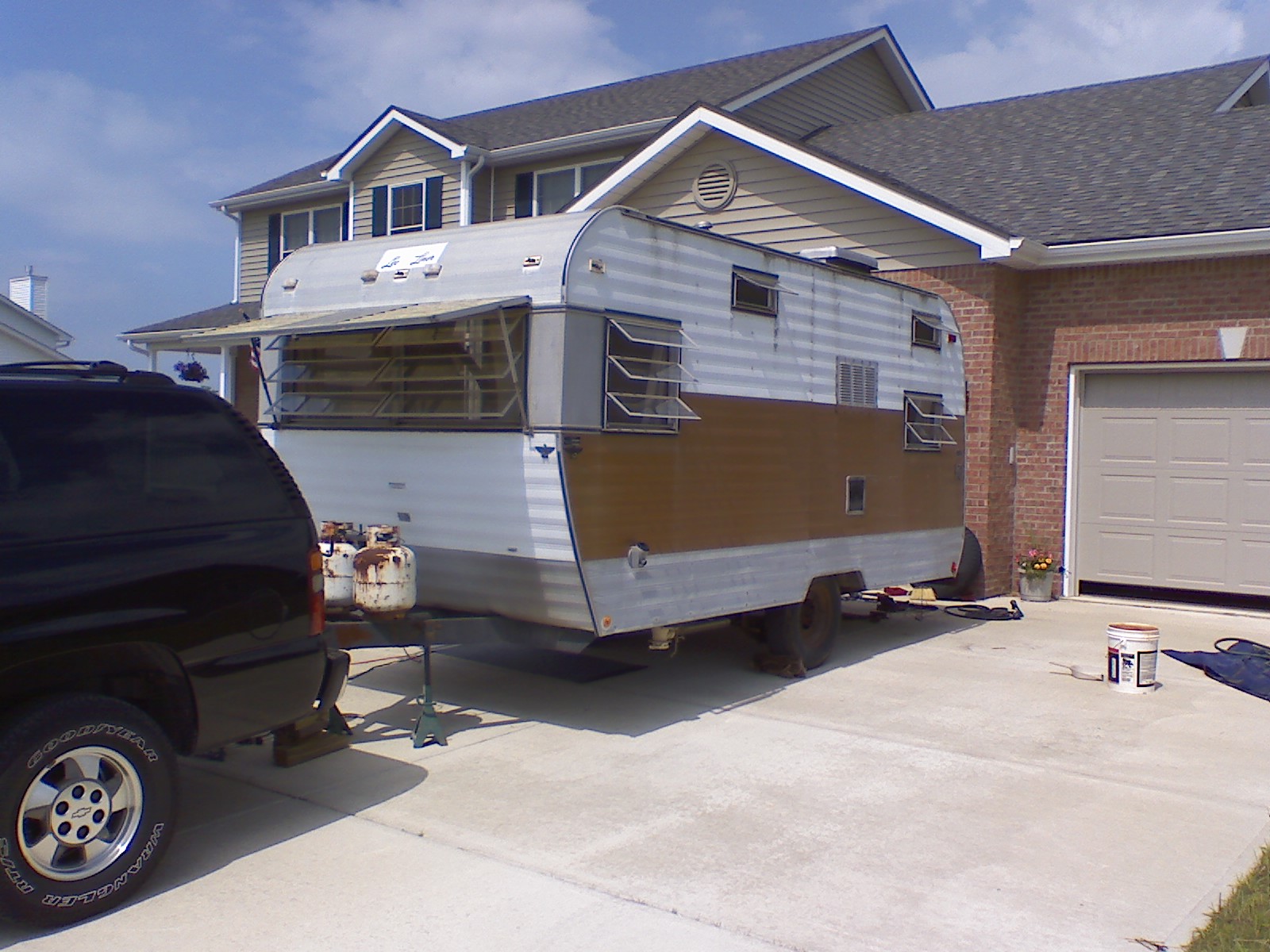 RV #1: 1970 Fan Lee Liner – SOLID OAKS RV TRAIL